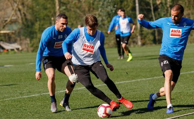 Osasuna paga al Barcelona 2,5 millones de euros por Marc Cardona | El ...
