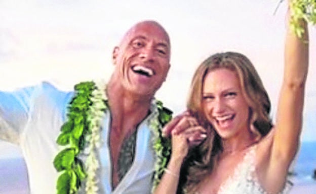 'La Roca' se casa en Hawái | El Diario Vasco