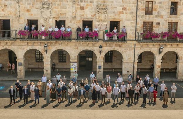 Legazpi, en el homenaje al 'Grupo de alcaldes de Bergara' | El Diario Vasco